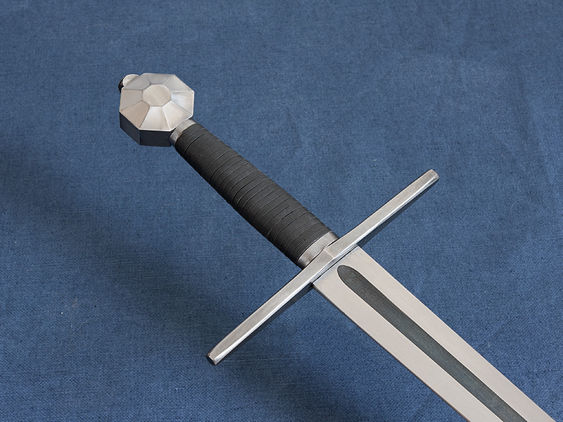 New Page 1 [www.armabohemia.cz]