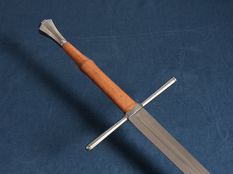 New Page 1 [www.armabohemia.cz]