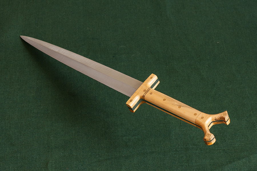 New Page 1 [www.armabohemia.cz]