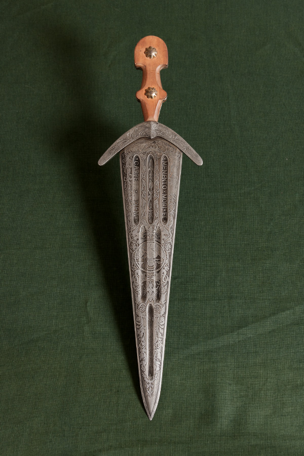 New Page 1 [www.armabohemia.cz]